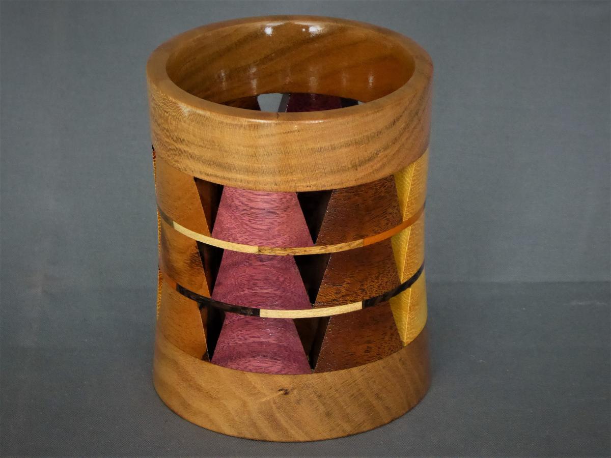 #804 Small segmented vessel - Eventeny