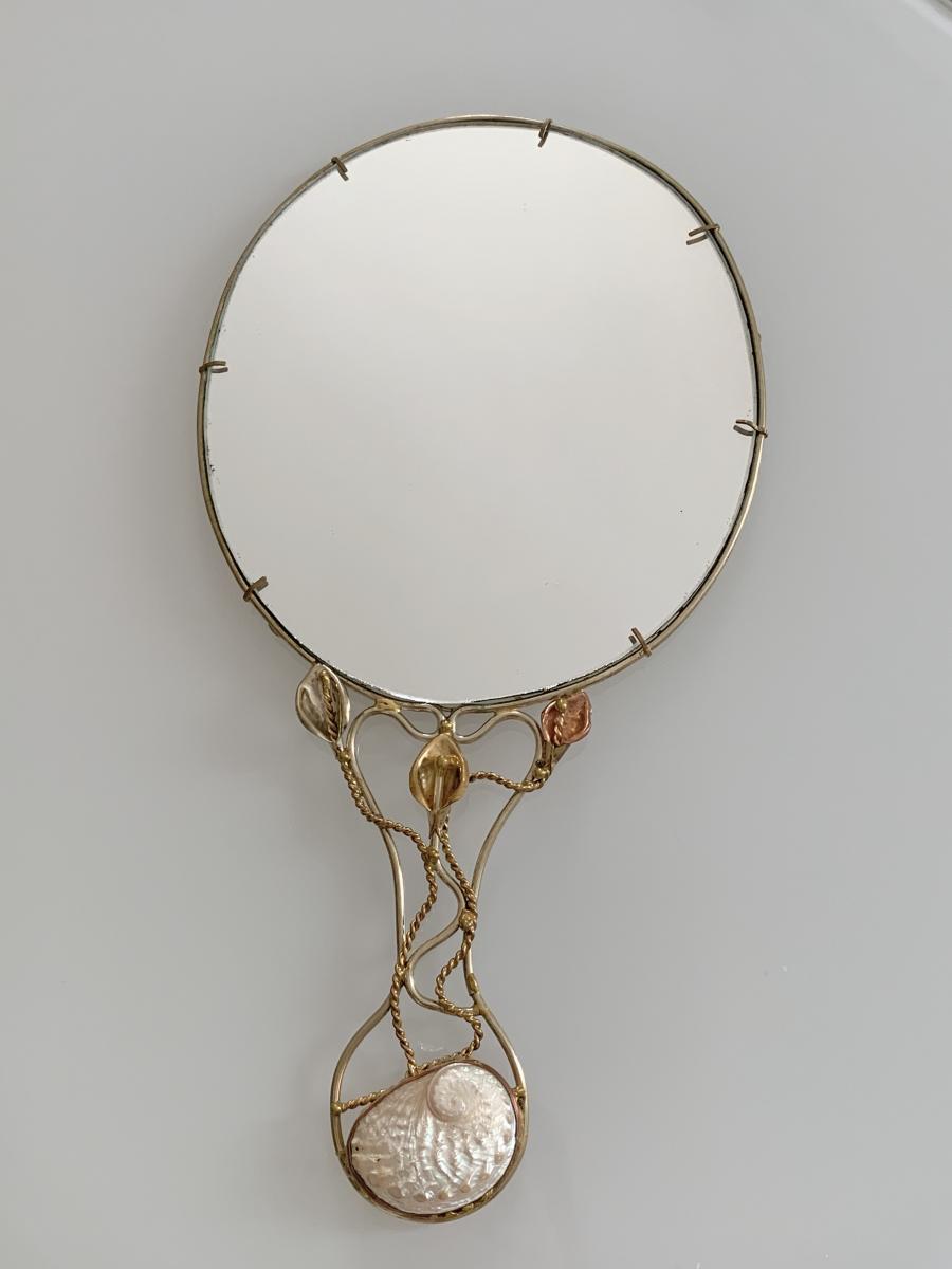 Hand mirror with white shell - Eventeny