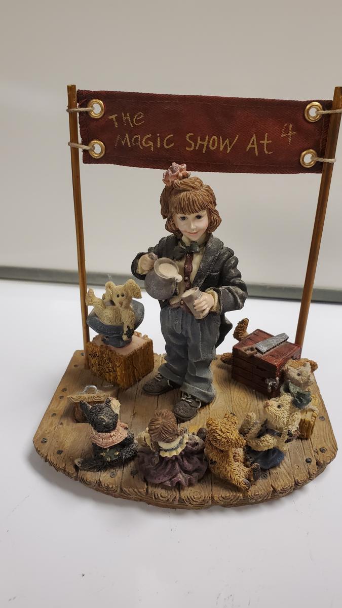 Boyd's Collection Scene - Eventeny