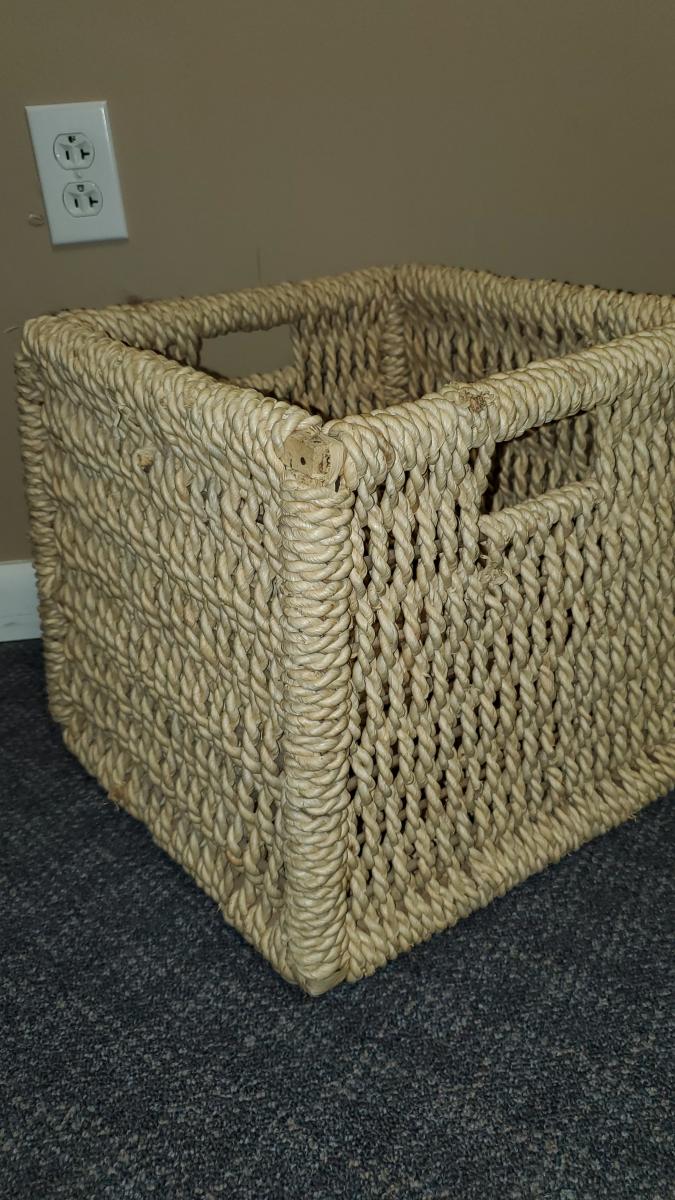 Large Square basket - Eventeny