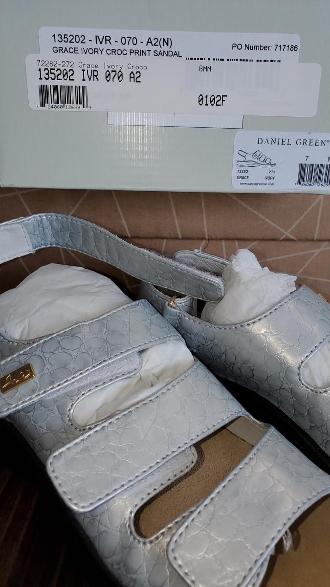 Ivory Croc print sandals - Eventeny