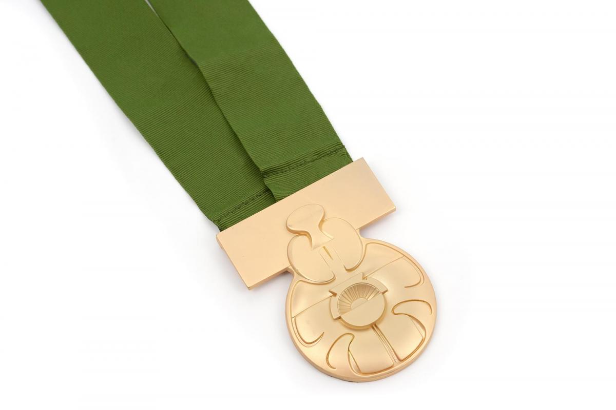 Star Wars Medal of Yavin Gold 24KT 1:1 Scale Prop Replica - Eventeny